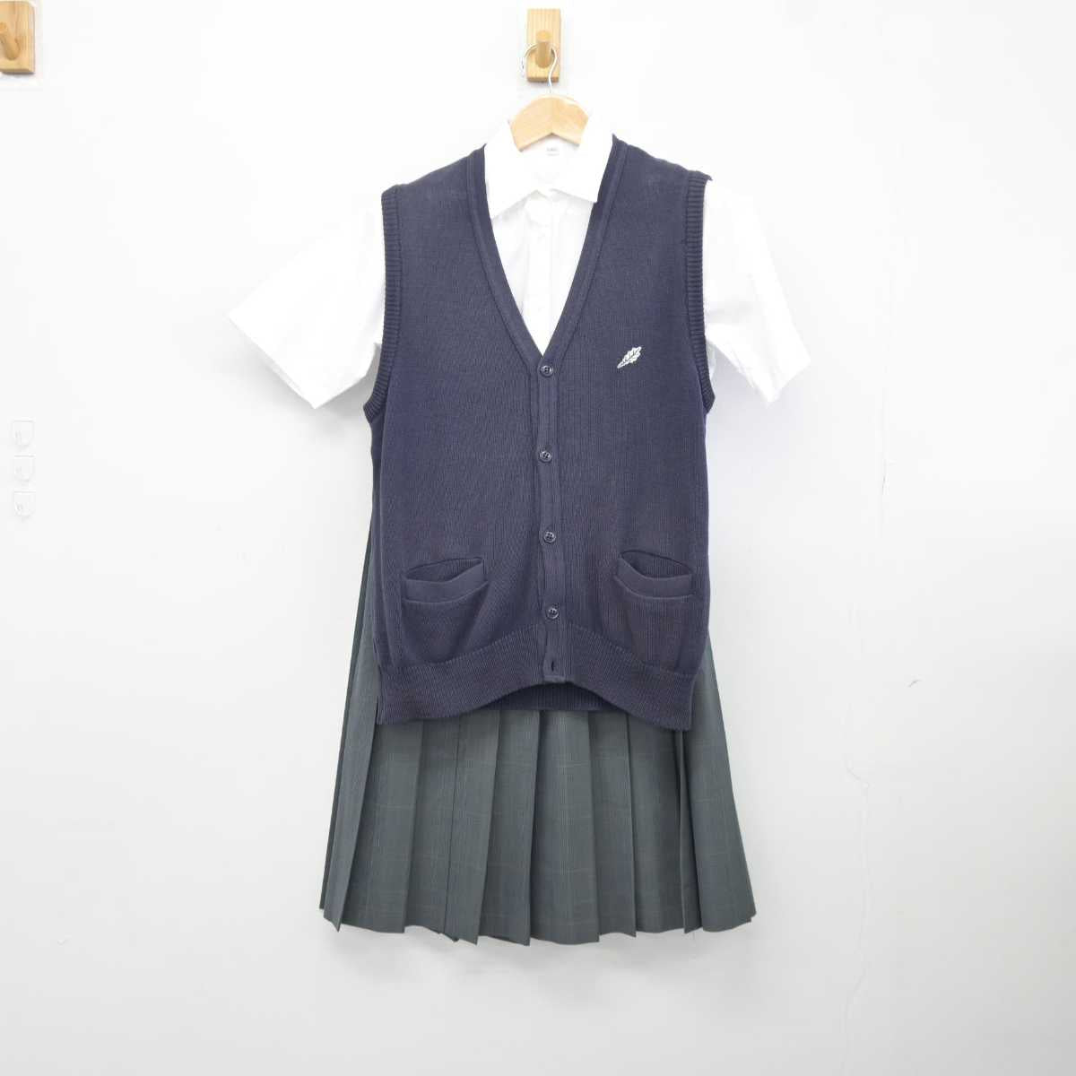 【中古】千葉県 柏井高等学校 女子制服 3点 シャツ・ニットベスト・スカート Sf039976 中古制服通販パレイド