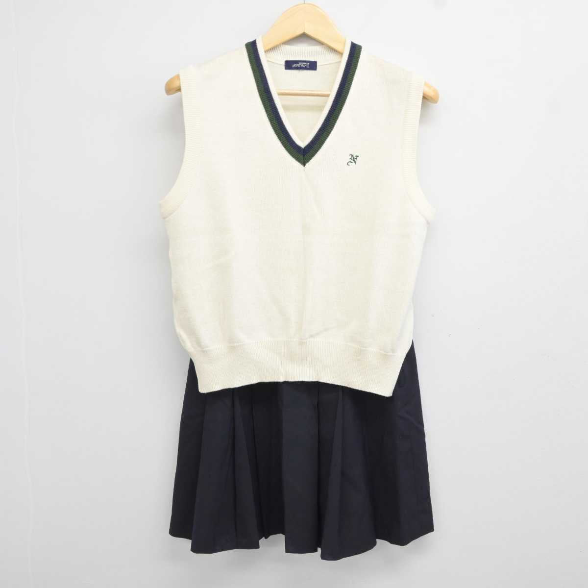 【中古】東京都 日本大学第一中学校・高等学校 女子制服 2点 ニットベスト・スカート Sf044131 中古制服通販パレイド