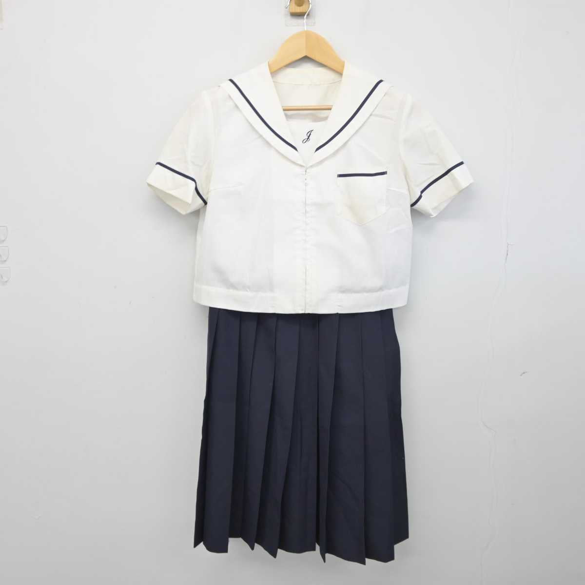 【中古】福岡県 福岡工業大学付属城東高等学校 女子制服 3点 セーラー服・スカート Sf044843 中古制服通販パレイド