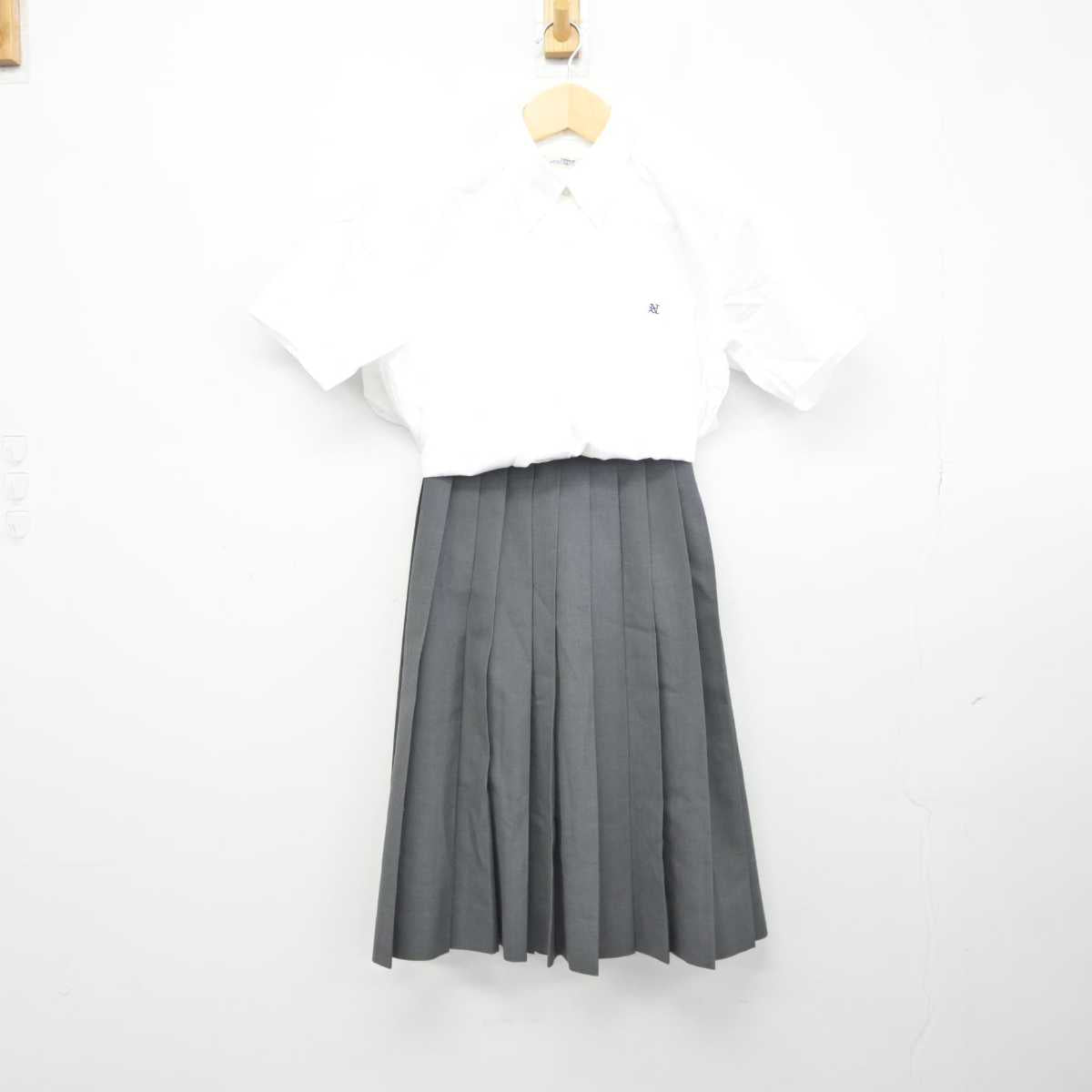 【中古】栃木県 佐野日本大学高等学校 女子制服 3点 シャツ・スカート Sf045135 中古制服通販パレイド