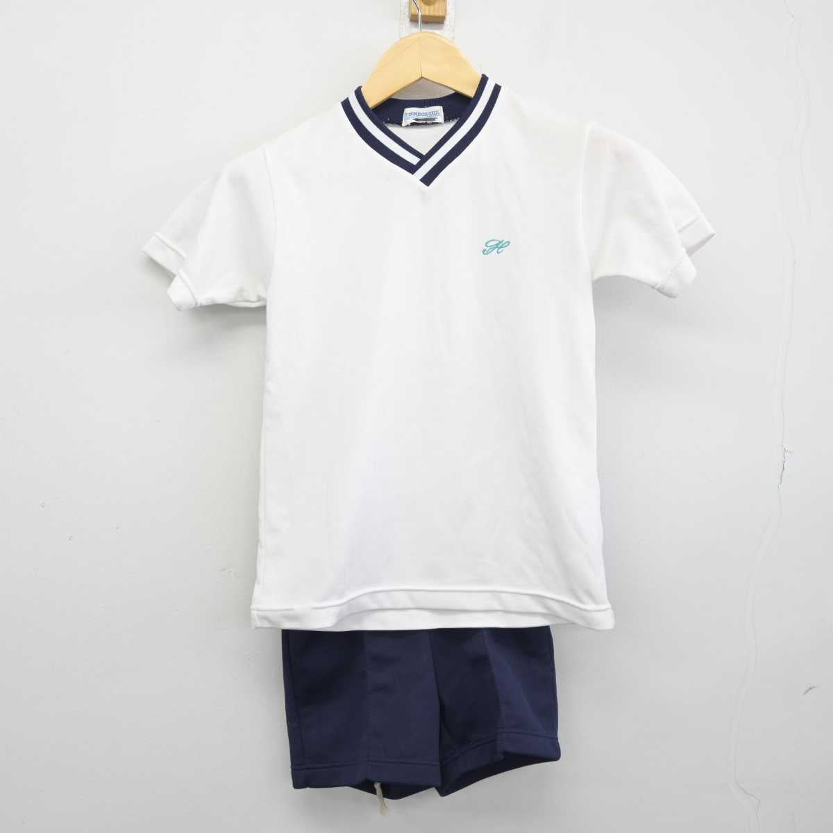 【中古】千葉県 日出学園小学校 女子制服 2点 体操服 上・体操服 下 Sf045232 中古制服通販パレイド