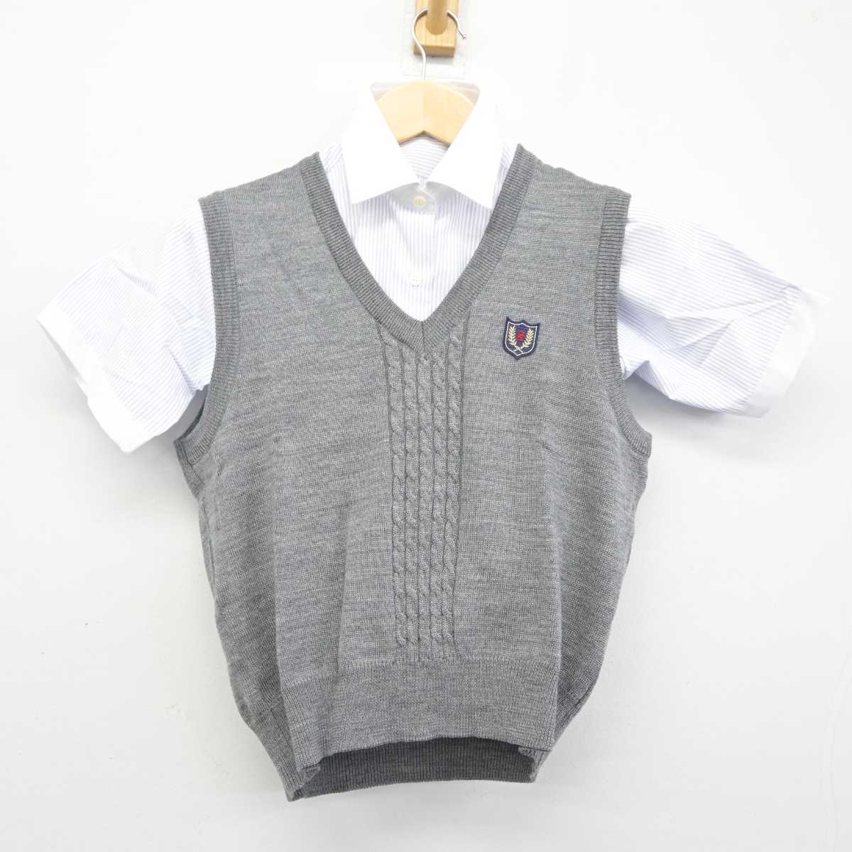 【中古】東京都 桜丘中学校高等学校 女子制服 4点 ニットベスト・シャツ Sf046319 中古制服通販パレイド