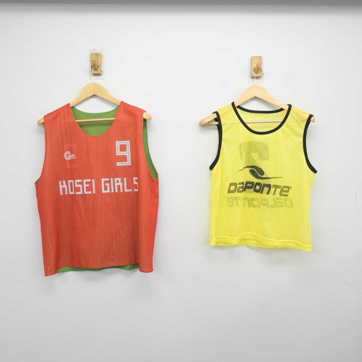 【中古】東京都 佼成学園女子高等学校サッカー部ユニフォーム 女子制服 2点 部活ユニフォーム 上・部活ユニフォーム 上 Sf04645