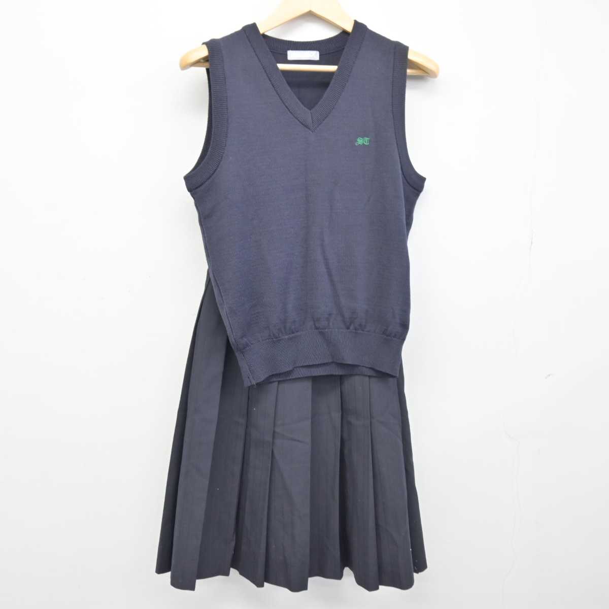 【中古】北海道 北海道札幌月寒高等学校 女子制服 2点 ニットベスト・スカート Sf046553 中古制服通販パレイド
