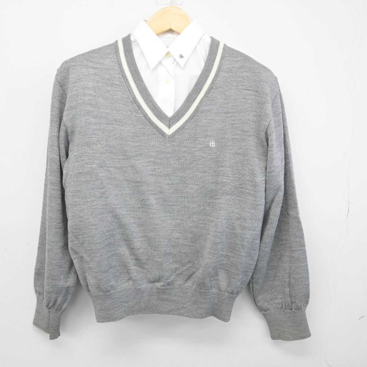 【中古】埼玉県 岩槻北陵高等学校 女子制服 2点 ニット・シャツ Sf047832 中古制服通販パレイド