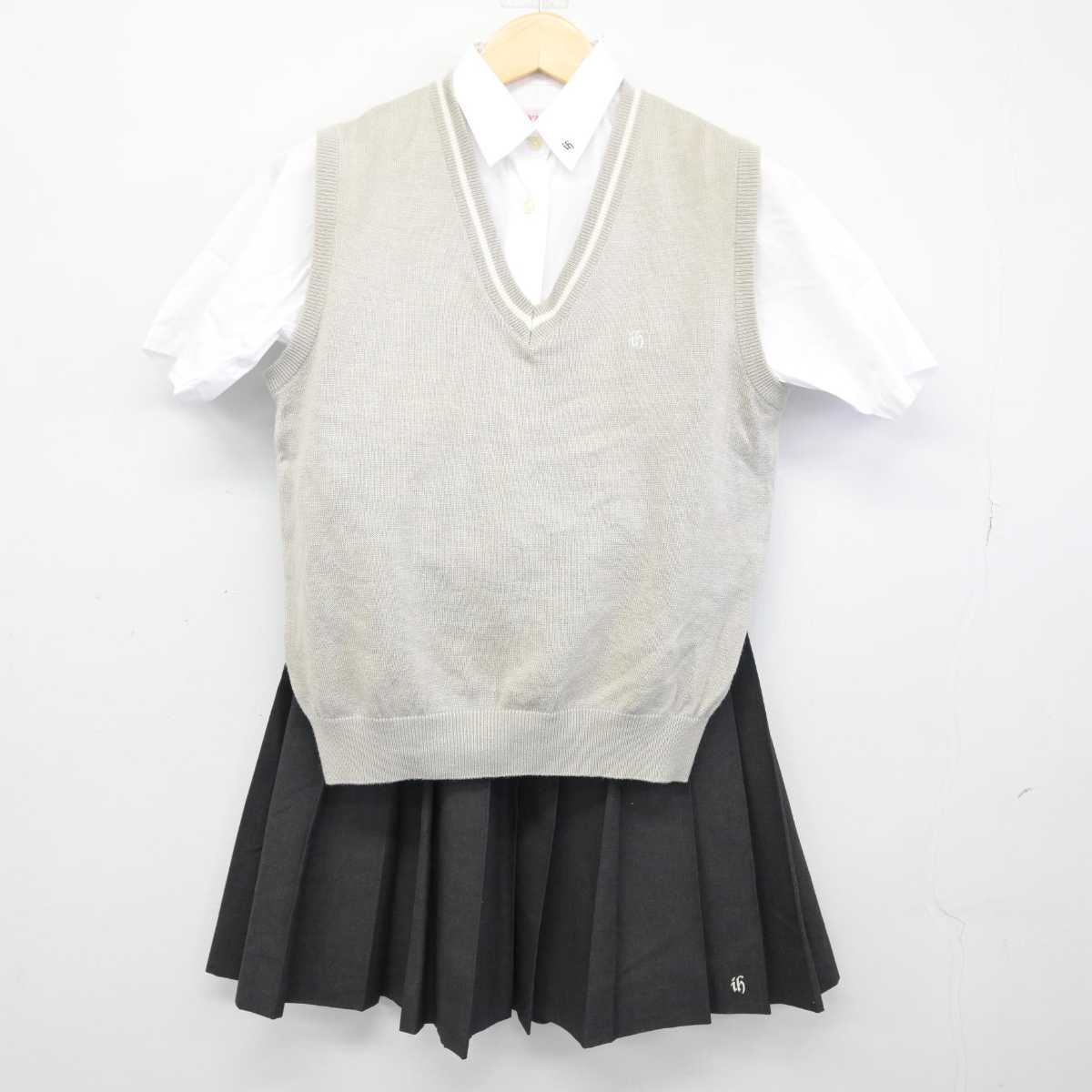 【中古】埼玉県 岩槻北陵高等学校 女子制服 3点 ニットベスト・シャツ・スカート Sf047833 中古制服通販パレイド