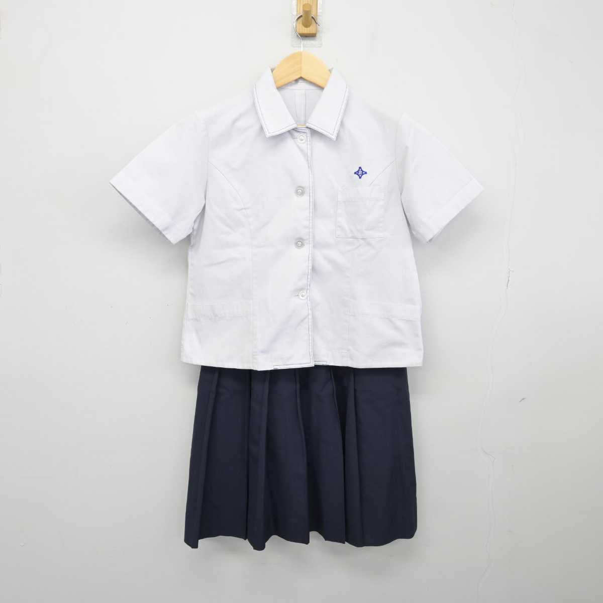 【中古】長崎県 北陽台高等学校 女子制服 2点 シャツ・スカート Sf048284 中古制服通販パレイド