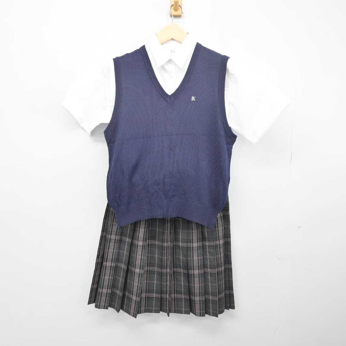 【中古】埼玉県 戸田市立喜沢中学校 女子制服 3点 ニットベスト・シャツ・スカート Sf048712 中古制服通販パレイド