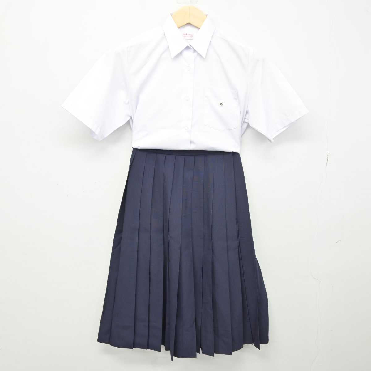 【中古】兵庫県 伊丹市立西中学校 女子制服 2点 シャツ・スカート Sf049330 中古制服通販パレイド