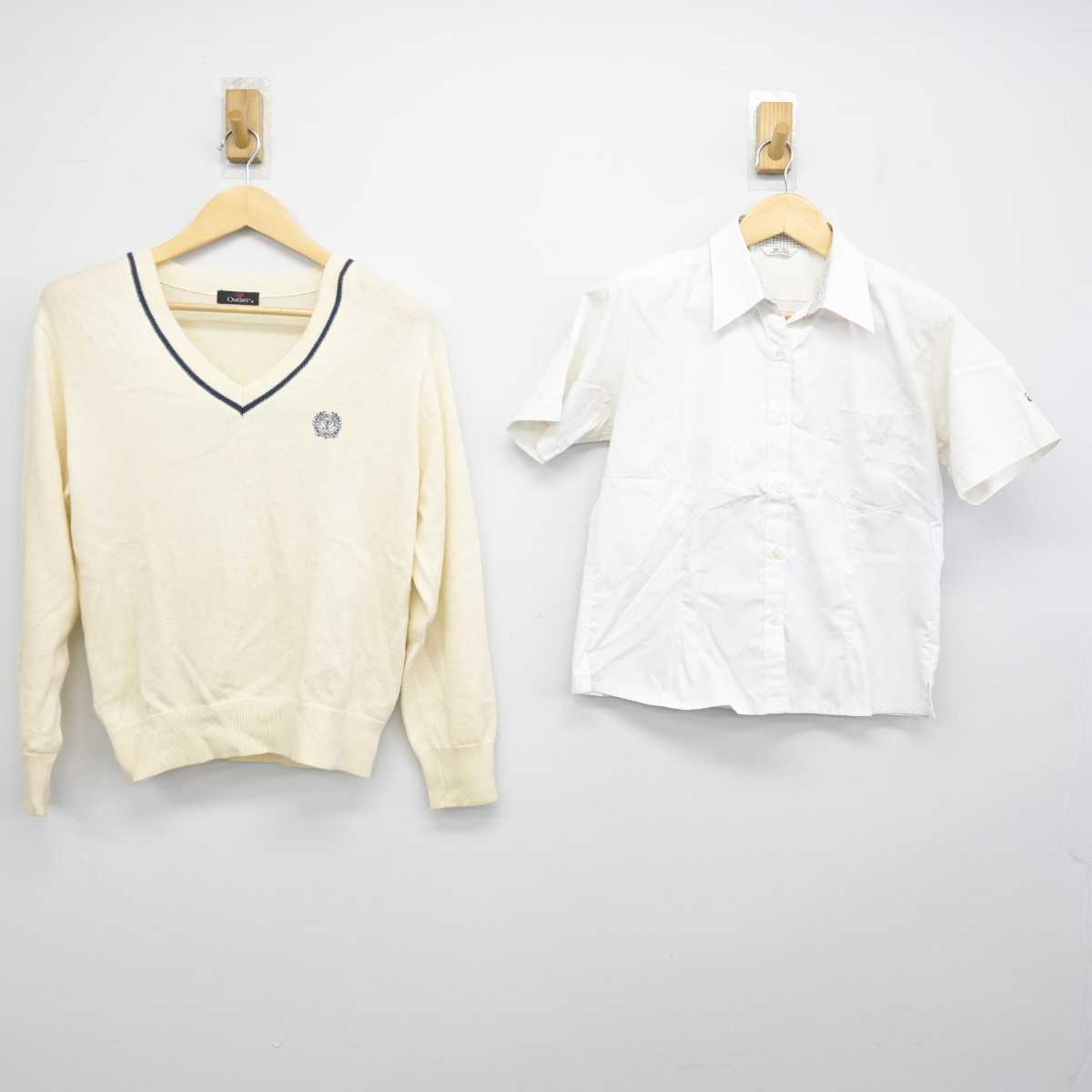 【中古】愛知県 東邦高等学校 女子制服 2点 シャツ・ニット Sf049762 中古制服通販パレイド