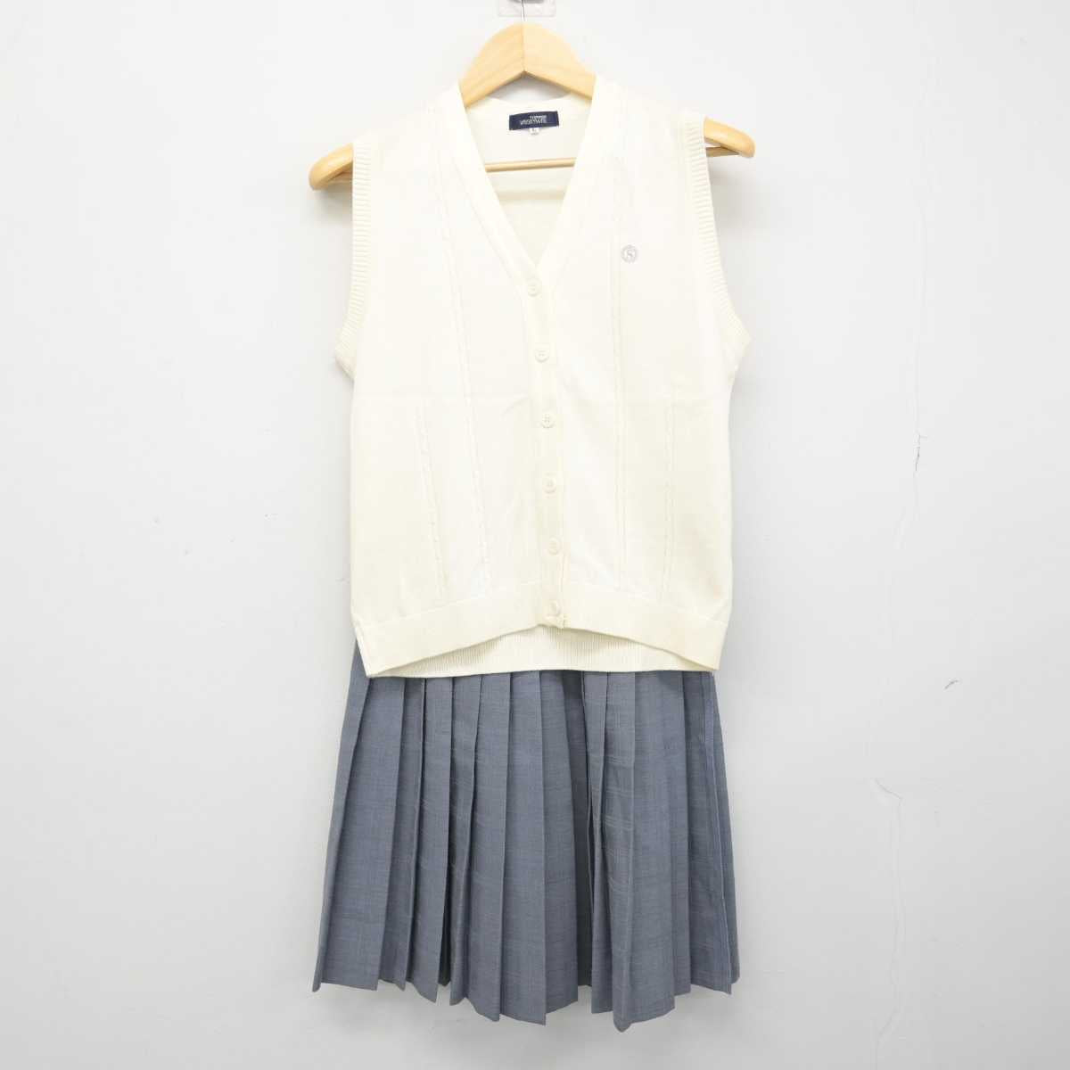 【中古】千葉県 八千代松陰高等学校 女子制服 3点 ニットベスト・スカート Sf049847 中古制服通販パレイド