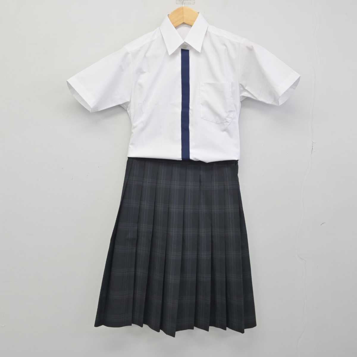 【中古】北海道 苫小牧工業高等学校 女子制服 2点 シャツ・スカート Sf050239 中古制服通販パレイド