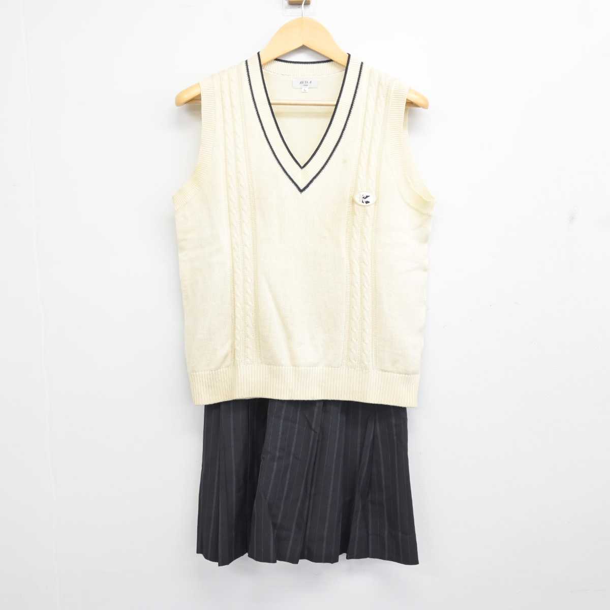 【中古】埼玉県 久喜高等学校 女子制服 2点 ニットベスト・スカート Sf056654 中古制服通販パレイド