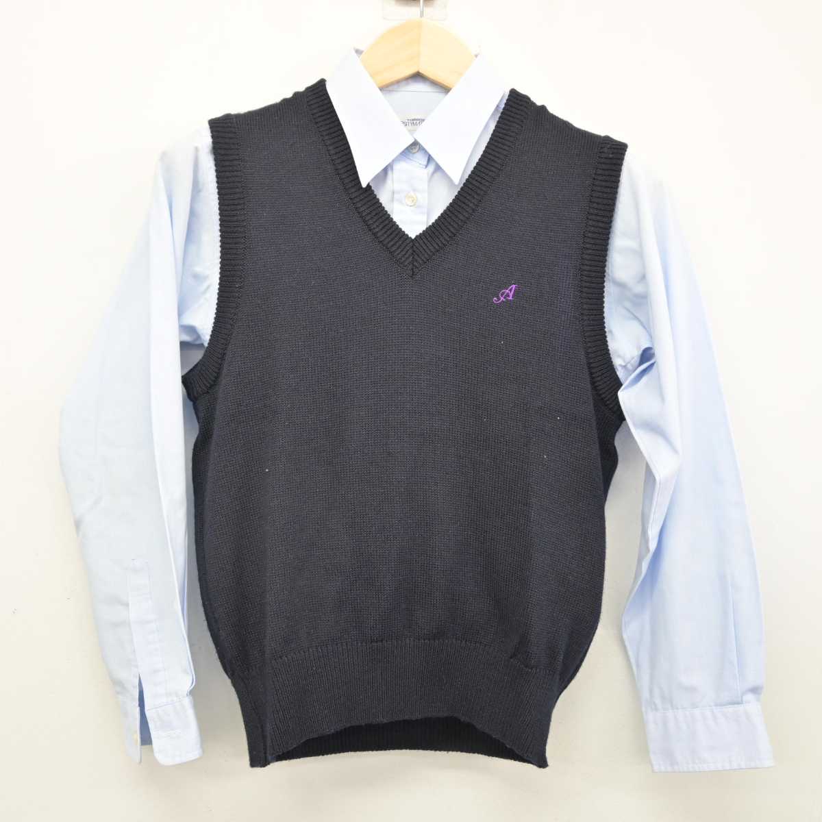 【中古】北海道 札幌旭丘高等学校 女子制服 2点 ニットベスト・シャツ Sf057261 中古制服通販パレイド
