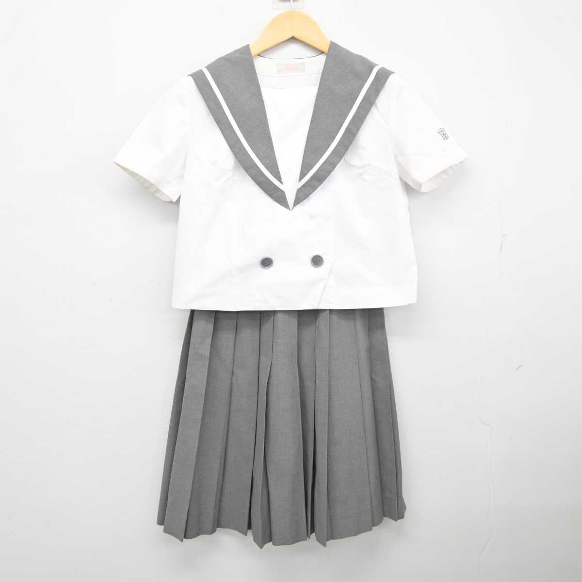 【中古】佐賀県 佐賀市立城西中学校 女子制服 3点 セーラー服・スカート Sf057320 中古制服通販パレイド