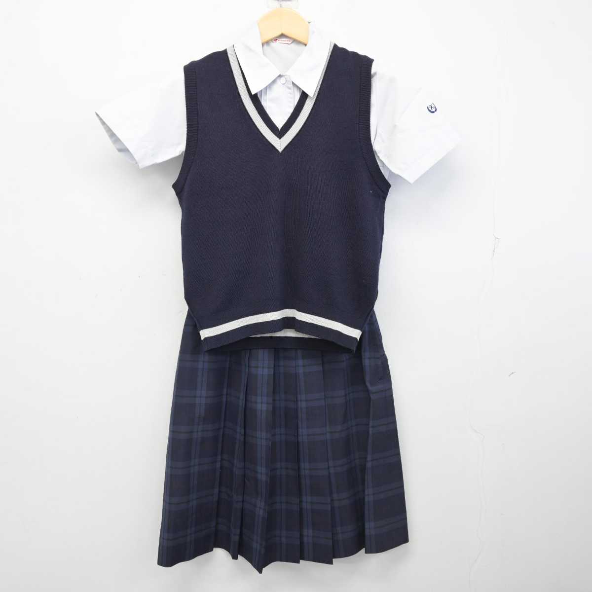 【中古】静岡県 加藤学園高等学校 女子制服 3点 ニットベスト・シャツ・スカート Sf057341 中古制服通販パレイド