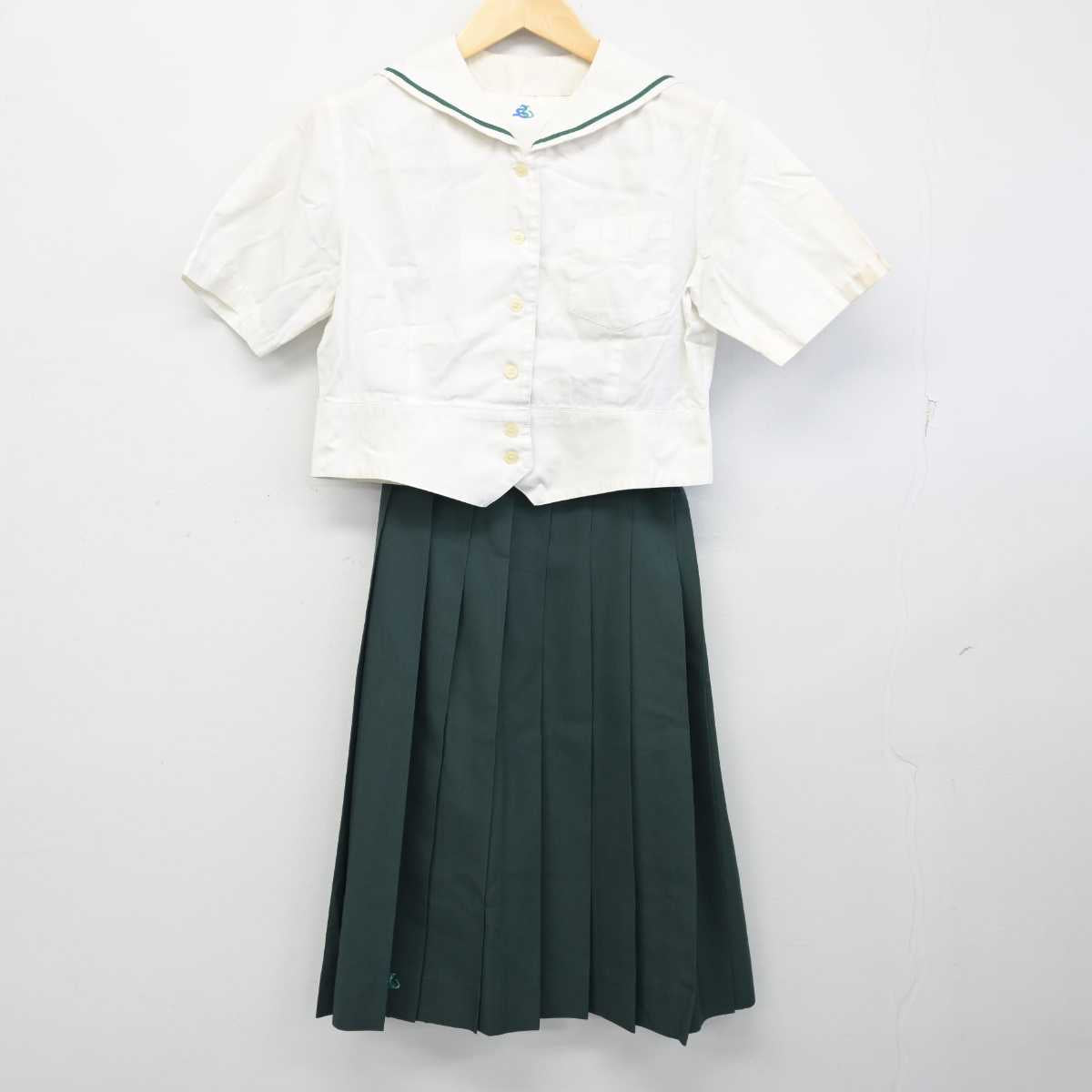 【中古】佐賀県 弘学館中学校 女子制服 2点 セーラー服・スカート Sf057594 中古制服通販パレイド