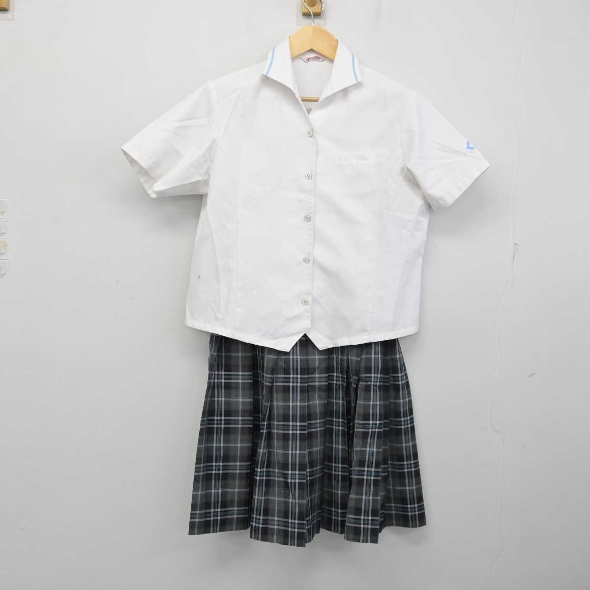 【中古】佐賀県 高志館高等学校 女子制服 3点 シャツ・スカート Sf057910 中古制服通販パレイド