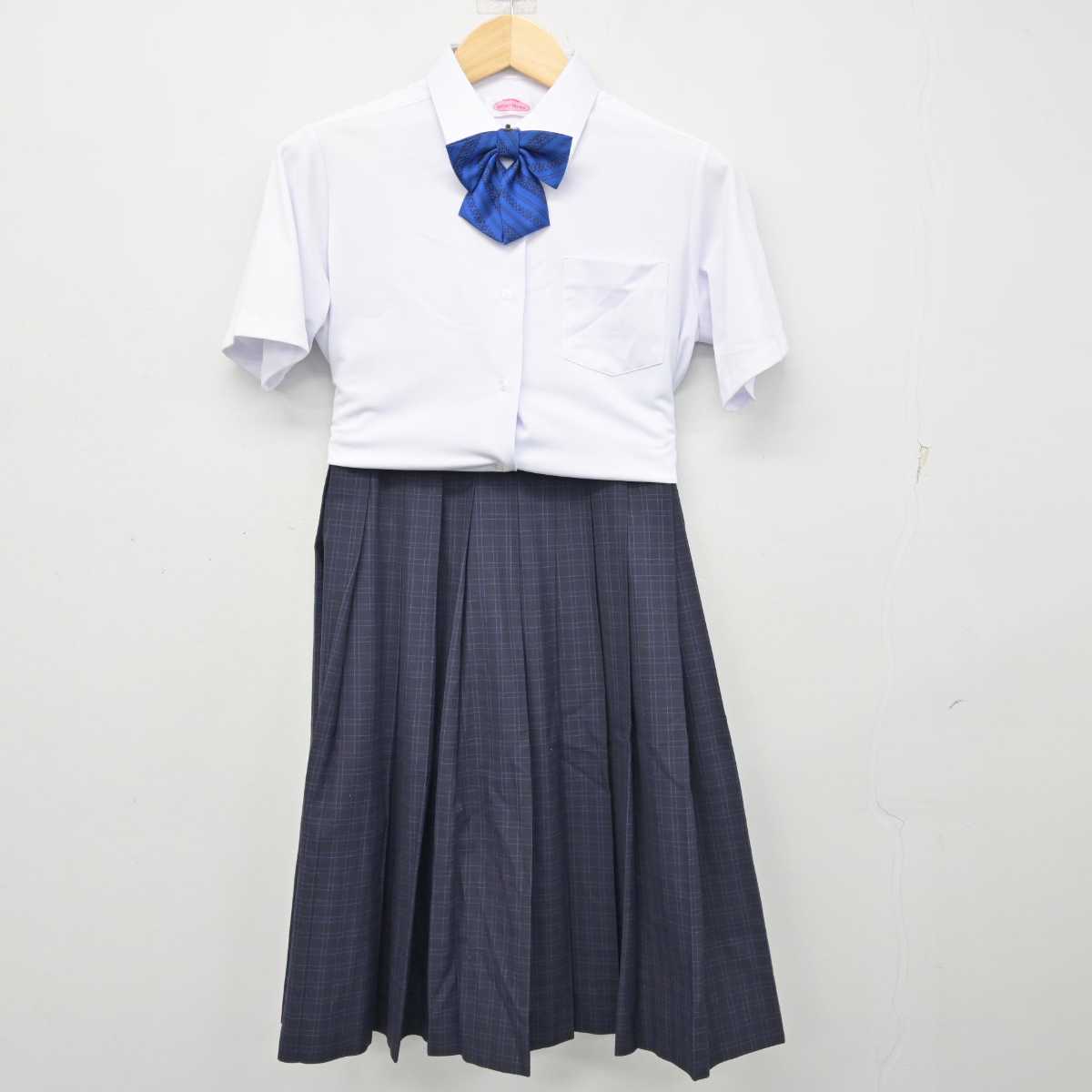 【中古】福岡県 福岡市内中学標準服 女子制服 3点 シャツ・スカート Sf058141 中古制服通販パレイド