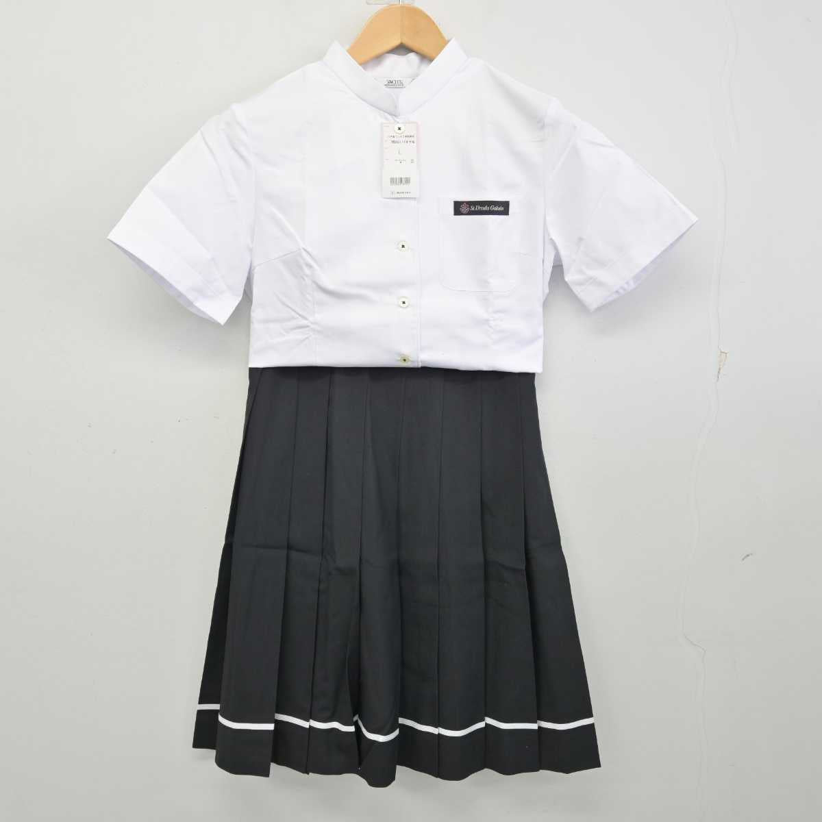 【中古】青森県 八戸聖ウルスラ学院高等学校 女子制服 2点 シャツ・スカート Sf058541 中古制服通販パレイド