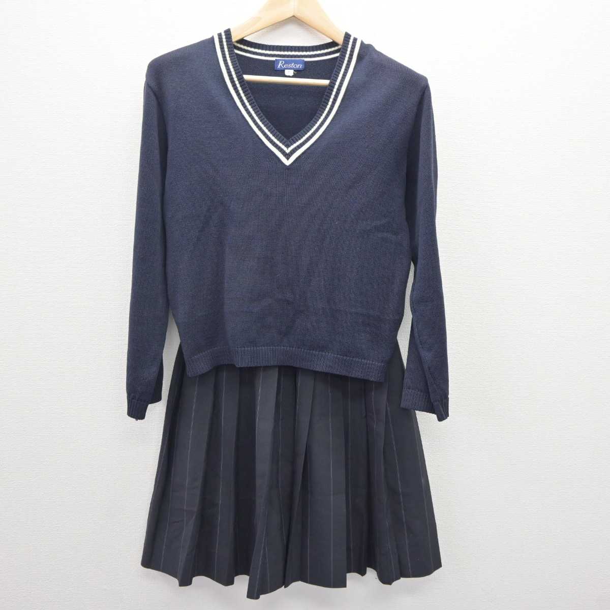【中古】大阪府 大阪薫英女学院高等学校 女子制服 2点 ニット・スカート Sf060501 中古制服通販パレイド