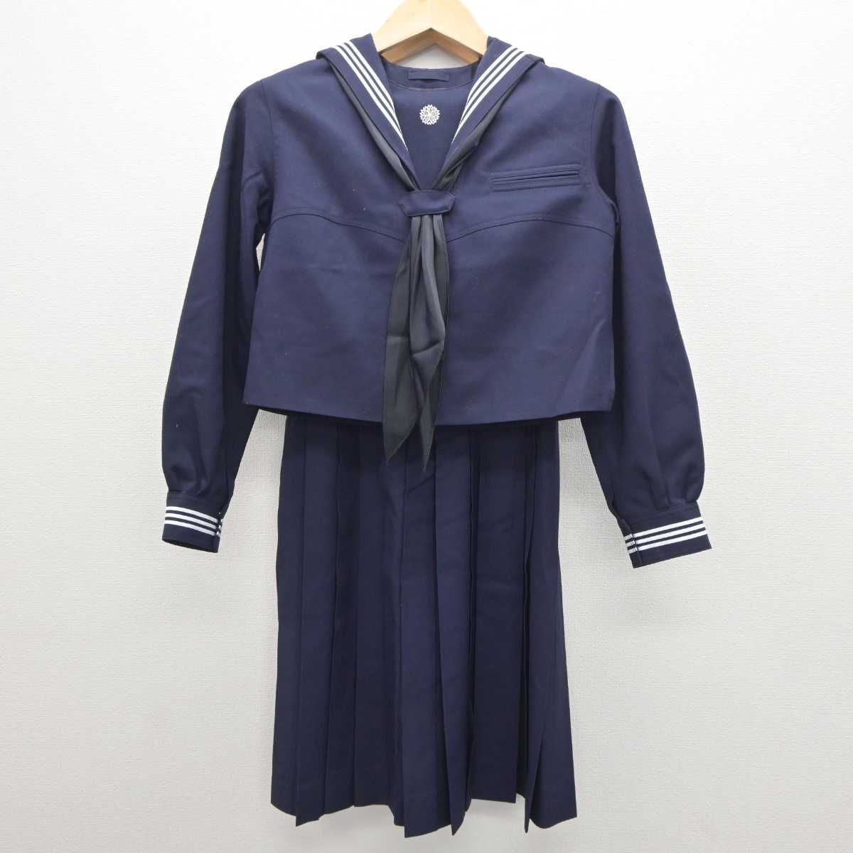 【中古】東京都 学習院女子中等科・高等科 女子制服 3点 セーラー服・スカート Sf064237 中古制服通販パレイド