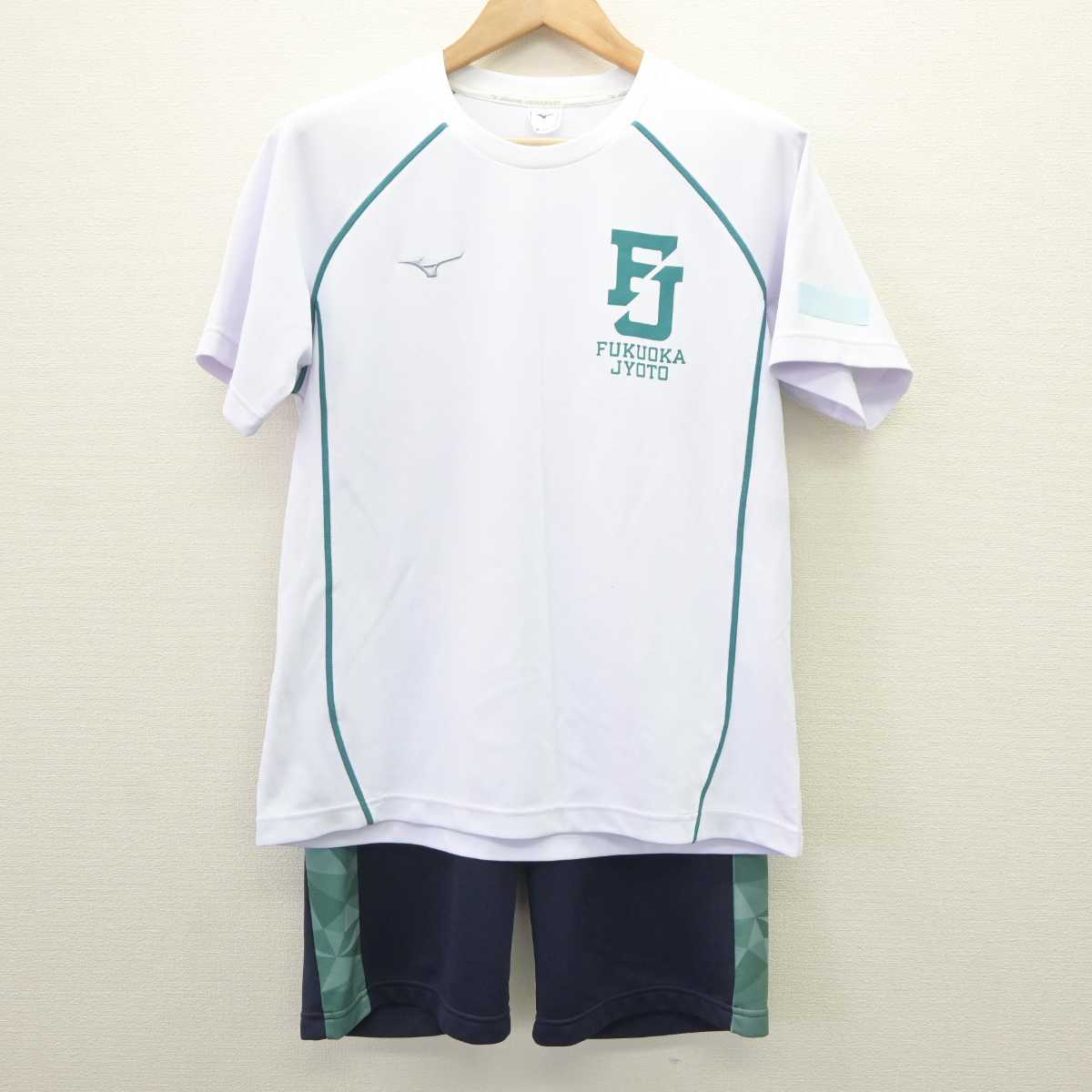【中古】福岡県 福岡工業大学附属城東高等学校 女子制服 2点 体操服 上・体操服 下 Sf064973 中古制服通販パレイド