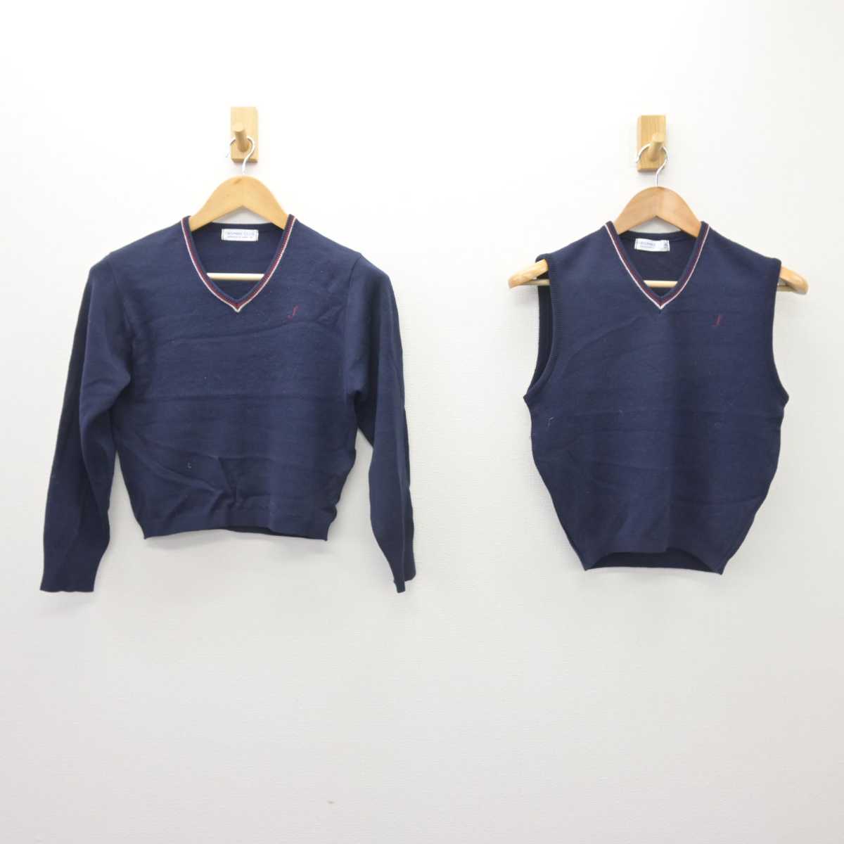 【中古】大阪府 大阪信愛学院中学校 女子制服 2点 ニット・ニットベスト Sf066299 中古制服通販パレイド