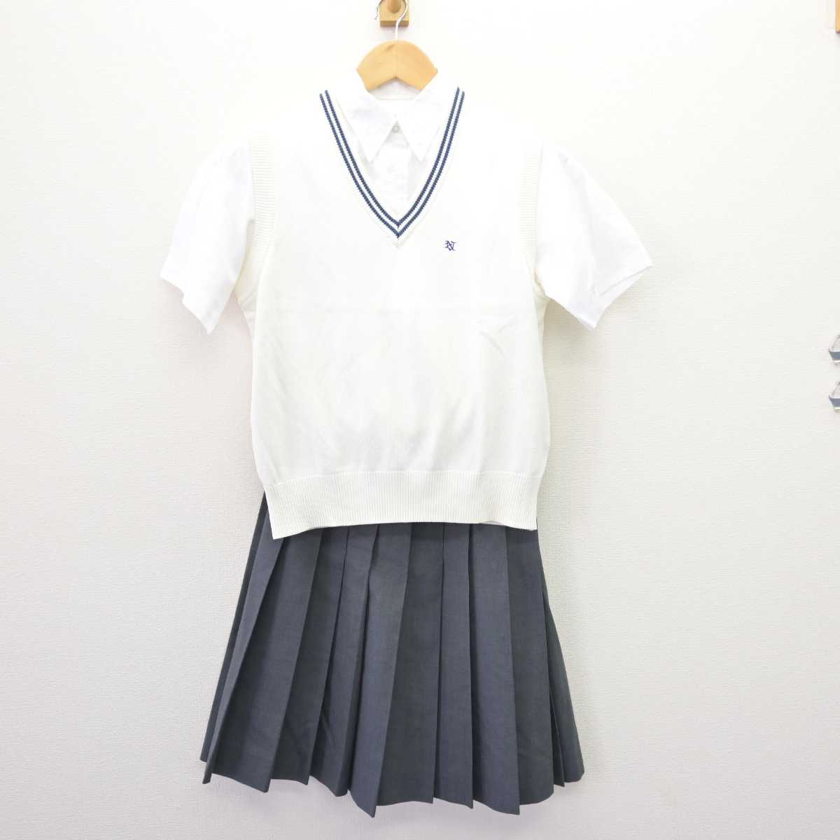 【中古】栃木県 佐野日本大学高等学校 女子制服 3点 ニットベスト・シャツ・スカート Sf067129 中古制服通販パレイド