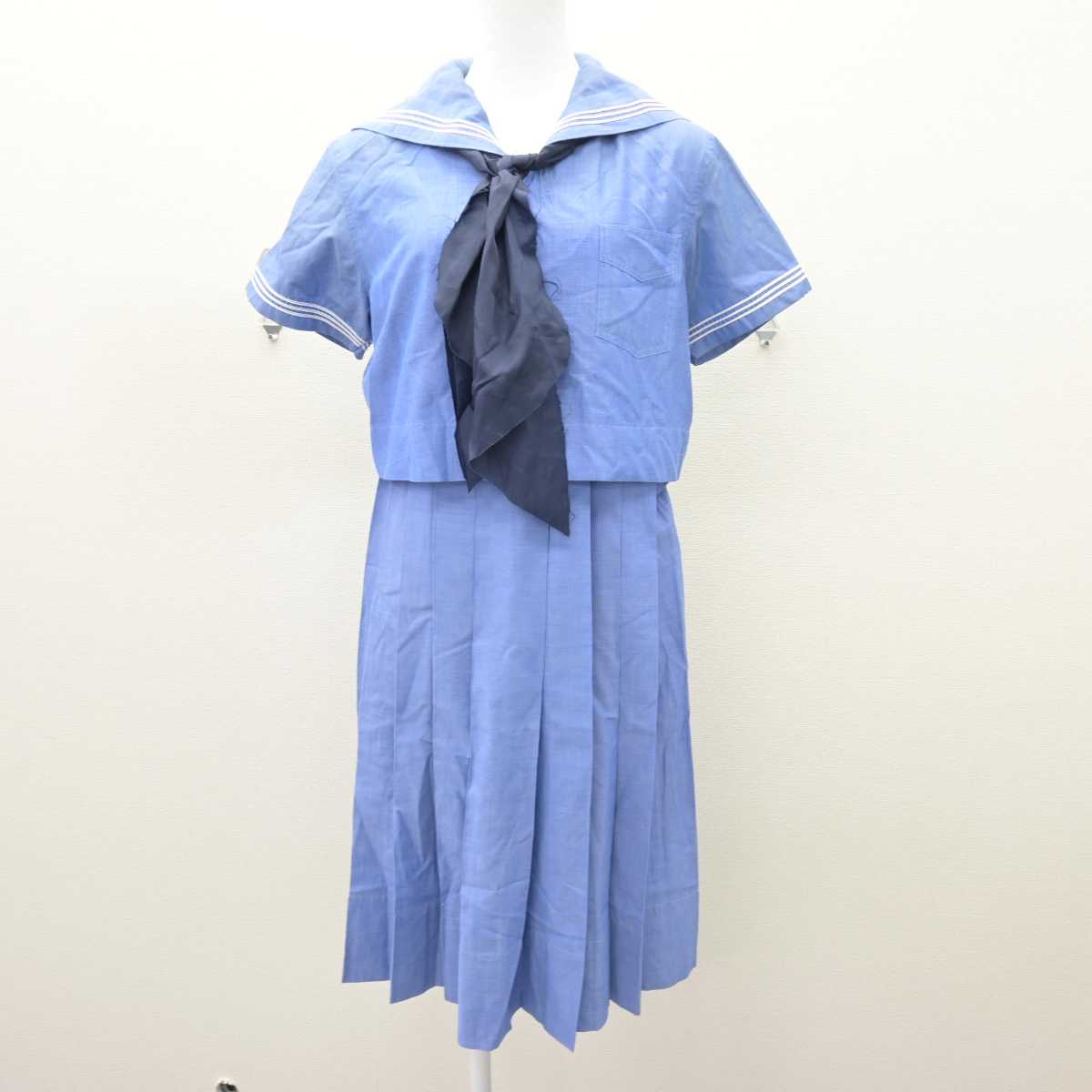 【中古】福岡県 福岡女学院高等学校 女子制服 3点 セーラー服・ジャンパースカート Sf067539 中古制服通販パレイド