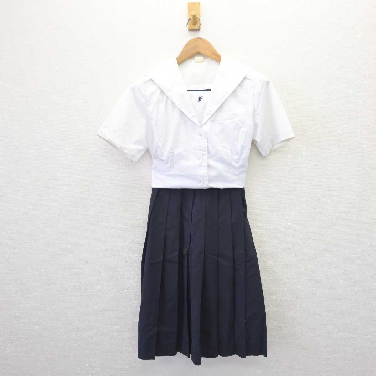 【中古】福岡県 福岡魁誠高等学校旧制服 女子制服 2点 ブラウス・スカート Sf069069 中古制服通販パレイド