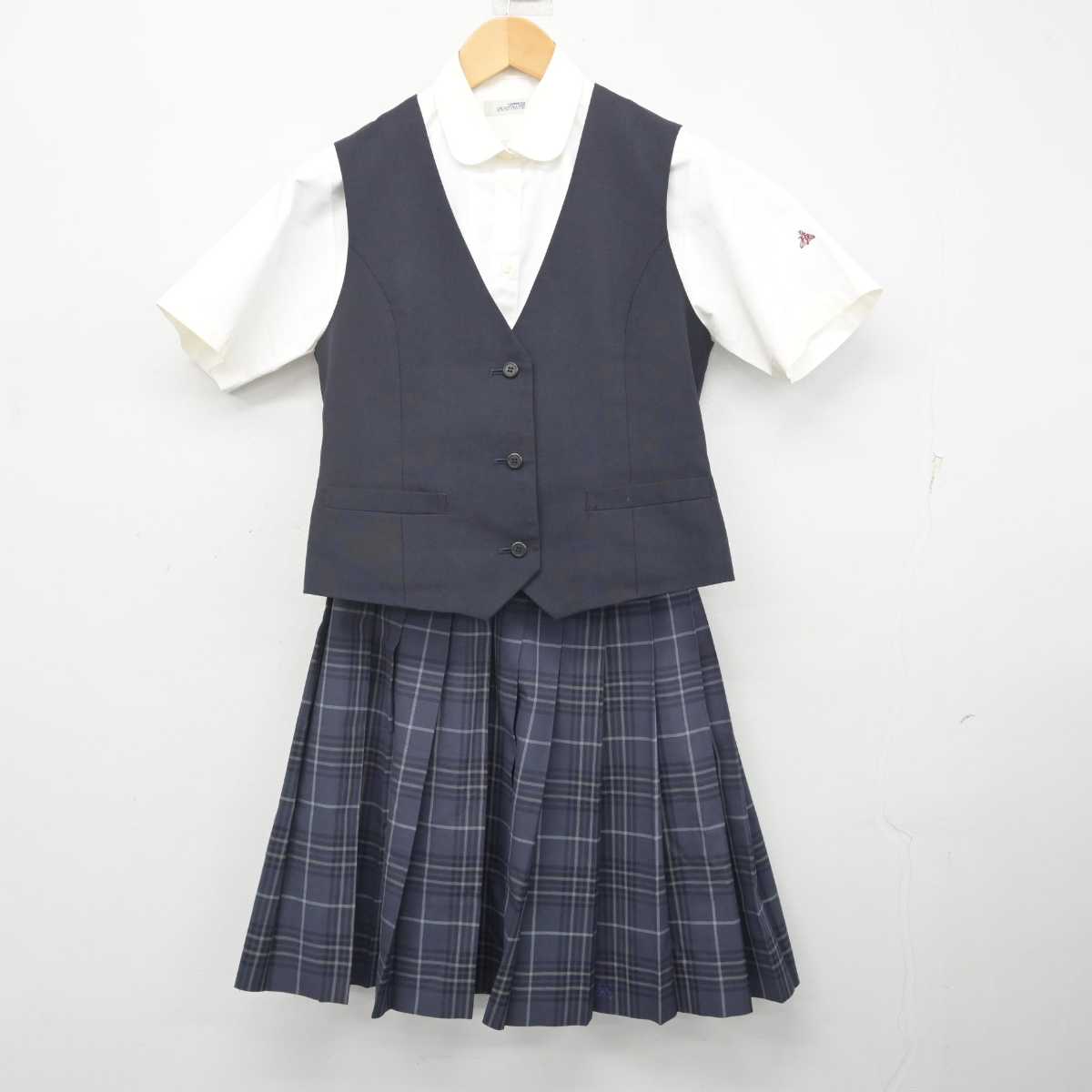 【中古】香川県 飯山高等学校 女子制服 3点 ベスト・シャツ・スカート Sf071069 中古制服通販パレイド