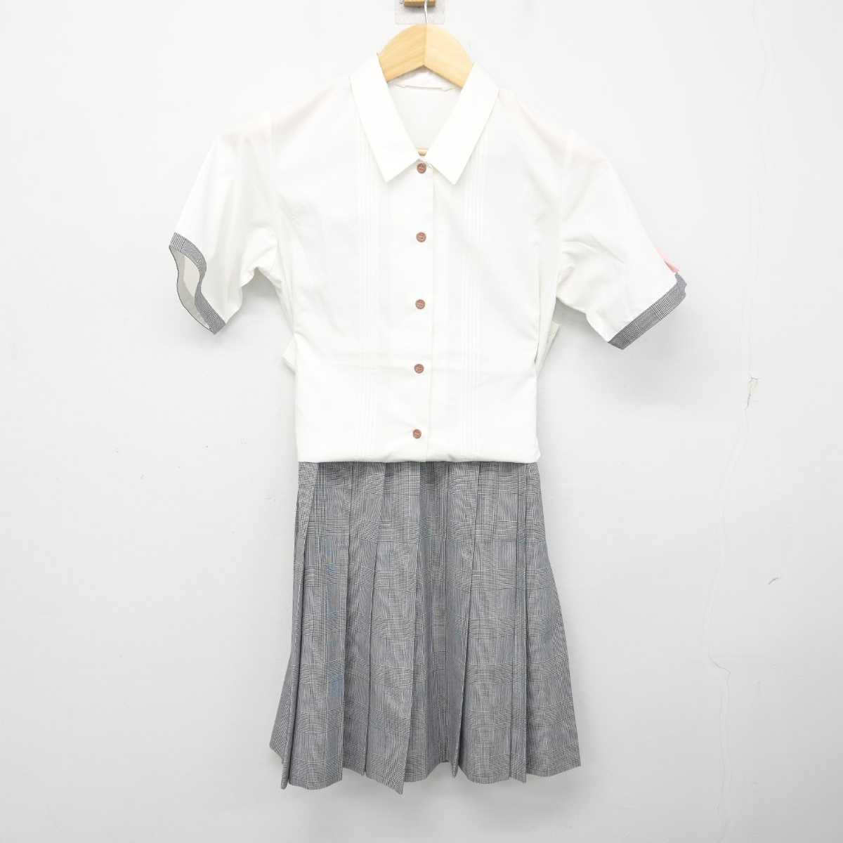 【中古】大阪府 貝塚市立第五中学校 女子制服 3点 シャツ・スカート Sf071351 中古制服通販パレイド