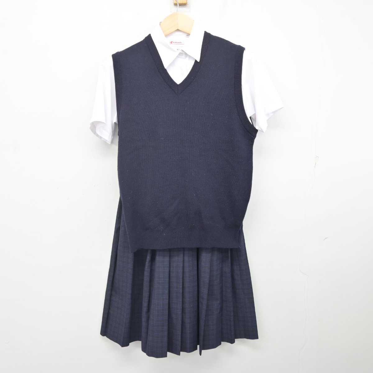 【中古】福岡県 福岡市内中学標準服 女子制服 3点 ニットベスト・シャツ・スカート Sf071630 中古制服通販パレイド