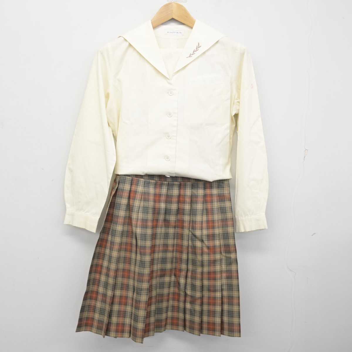 【中古】愛知県 名城大学附属高等学校 女子制服 2点 ブラウス・スカート Sf072989 中古制服通販パレイド