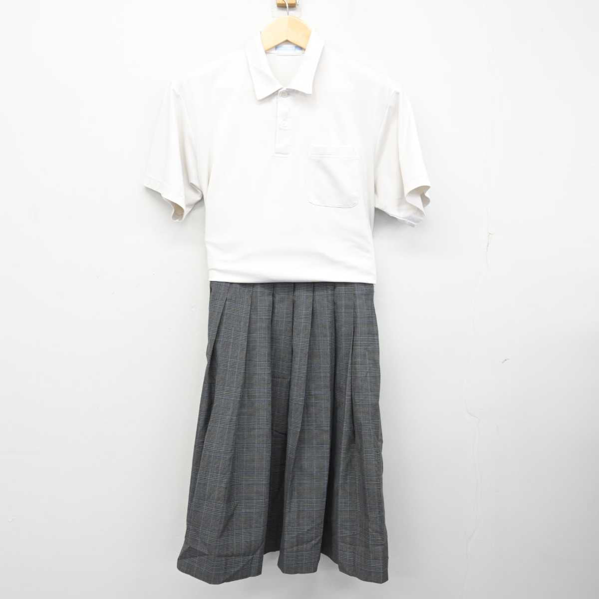 【中古】福岡県 北九州市内中学校標準服 女子制服 2点 シャツ・スカート Sf073098 中古制服通販パレイド