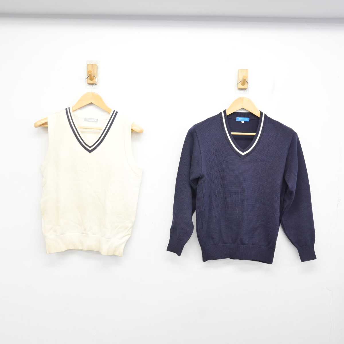 【中古】福岡県 東筑紫学園高等学校 女子制服 3点 ニット・ニットベスト Sf076014 中古制服通販パレイド