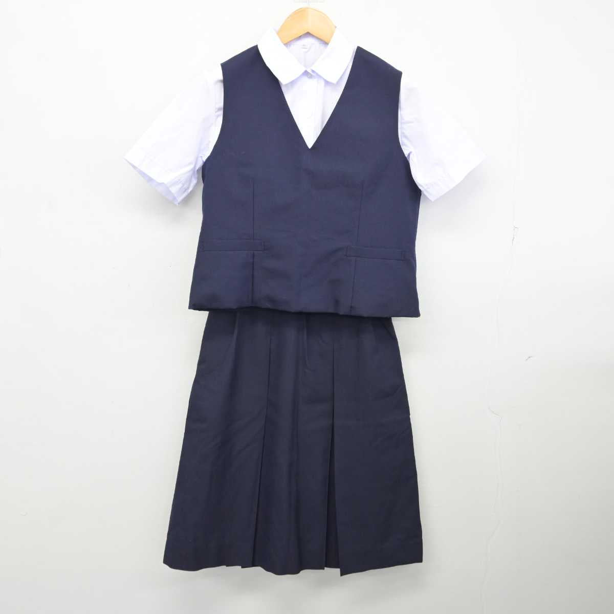 【中古】埼玉県 菖蒲南中学校 女子制服 3点 ベスト・シャツ・スカート Sf076049 中古制服通販パレイド