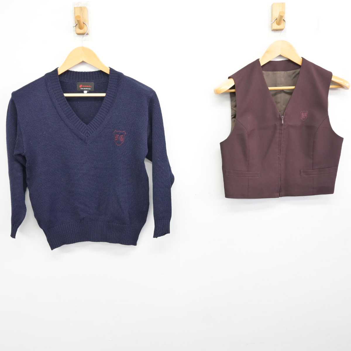 【中古】群馬県 共愛学園高等学校 女子制服 2点 ベスト・ニット Sf076358 中古制服通販パレイド