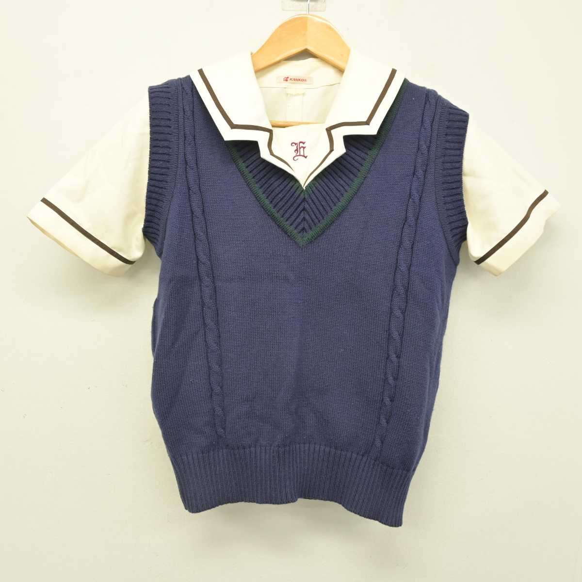 【中古】高知県 高知東高等学校 女子制服 2点 セーラー服・ニットベスト Sf076941 中古制服通販パレイド