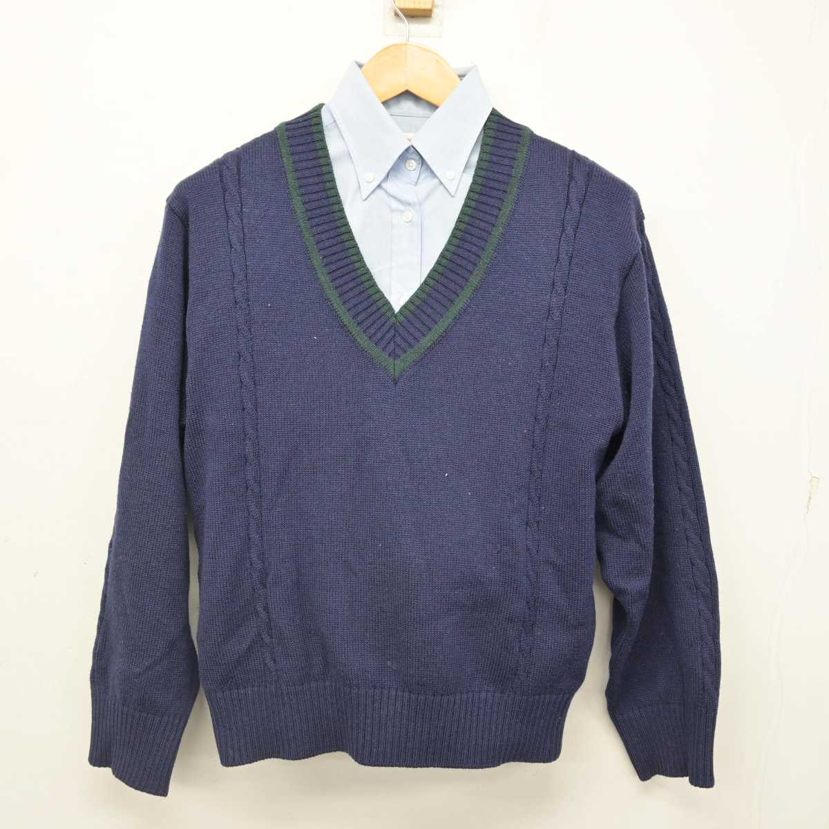 【中古】高知県 高知東高等学校 女子制服 2点 ニット・シャツ Sf076942 中古制服通販パレイド