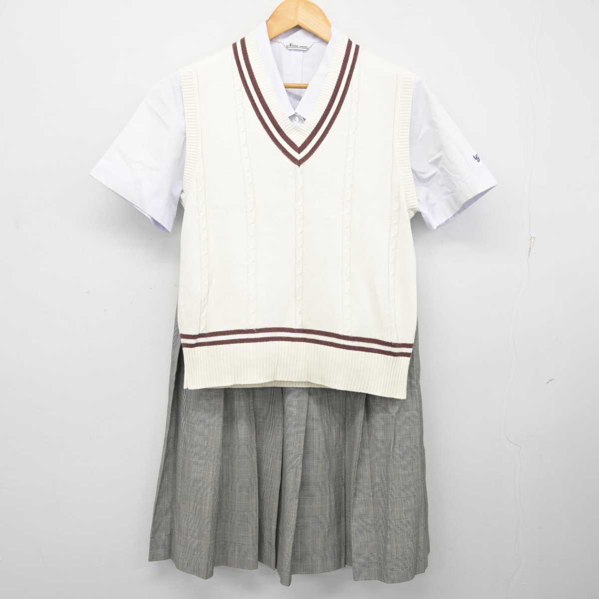 【中古】鹿児島県 鹿児島城西高等学校 女子制服 3点 ニットベスト・シャツ・スカート Sf077008 中古制服通販パレイド