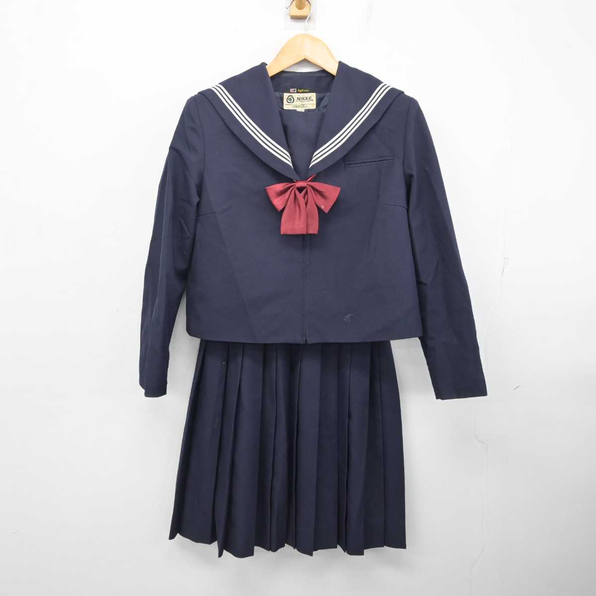 【中古】石川県 金沢市立兼六中学校 女子制服 3点 セーラー服・スカート Sf080732 中古制服通販パレイド