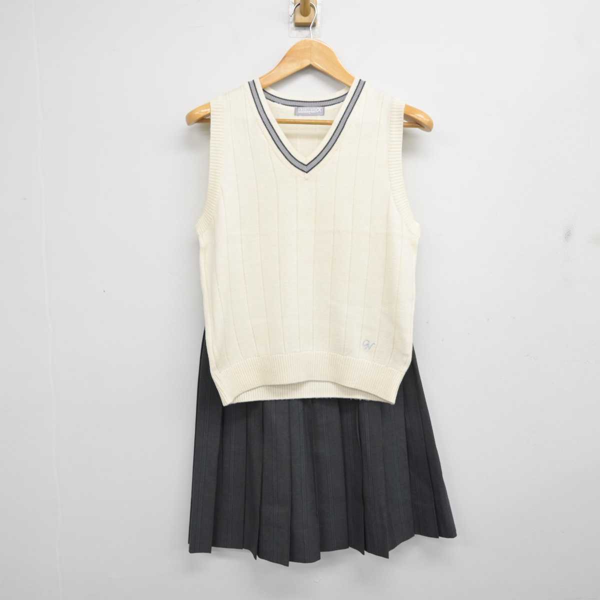 【中古】東京都 大妻中野高等学校 女子制服 2点 ニットベスト・スカート Sf081379 中古制服通販パレイド