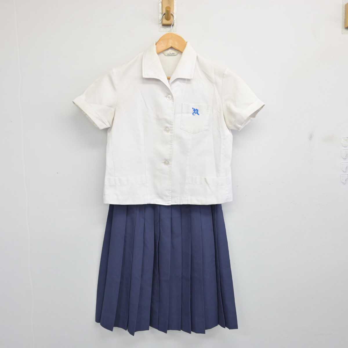 【中古】長崎県 長崎北高等学校旧制服 女子制服 2点 シャツ・スカート Sf082011 中古制服通販パレイド