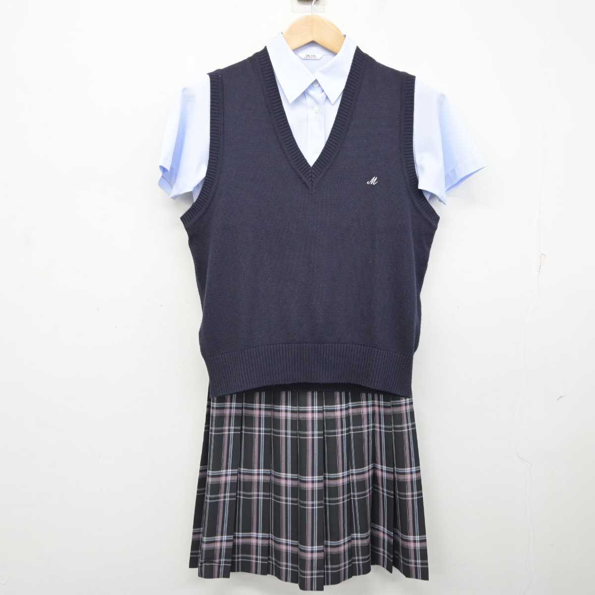 【中古】千葉県 千葉明徳高等学校 女子制服 3点 ニットベスト・シャツ・スカート Sf083999 中古制服通販パレイド