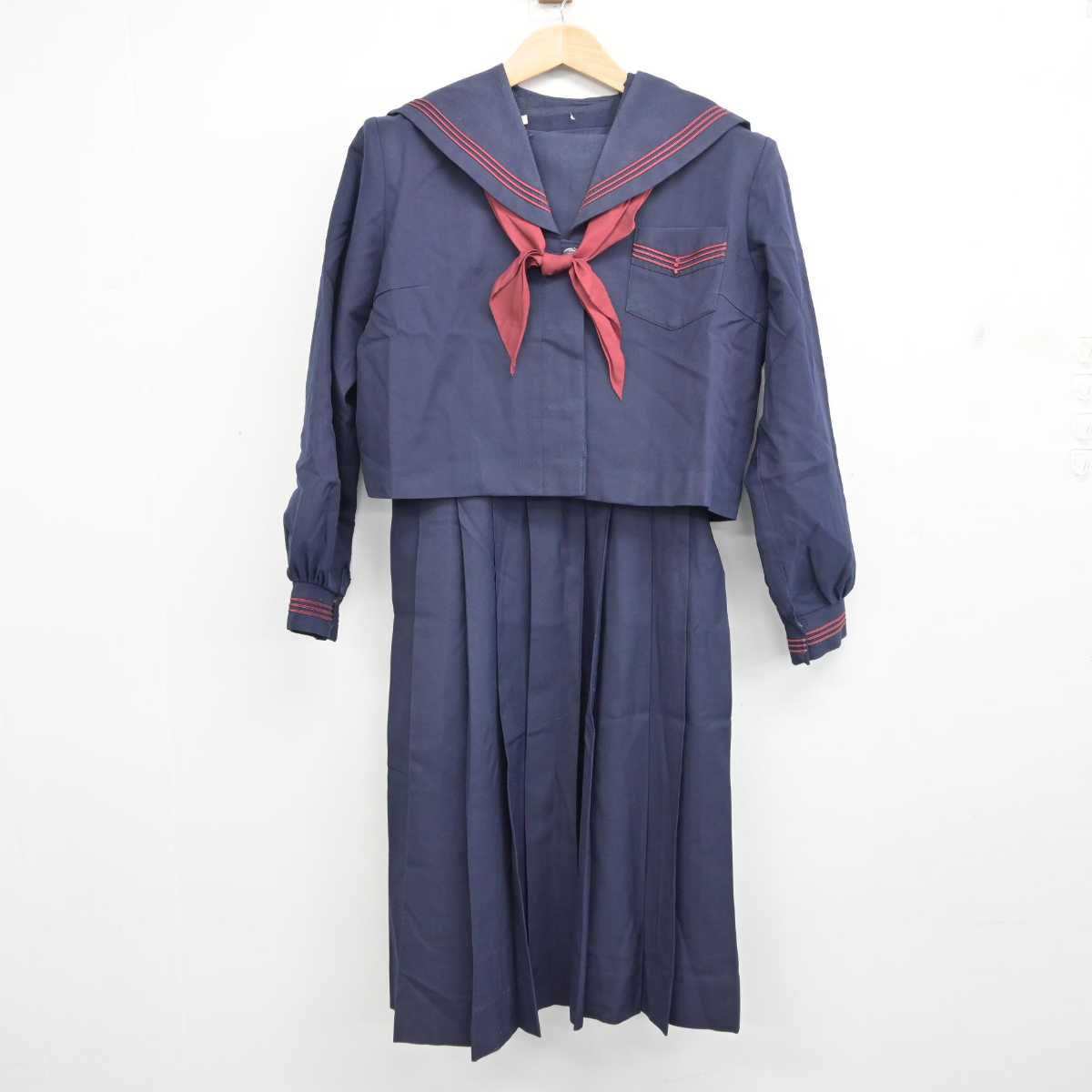 【中古】鹿児島県 鹿児島市立吉野中学校 女子制服 3点 セーラー服・ジャンパースカート Sf085600 中古制服通販パレイド