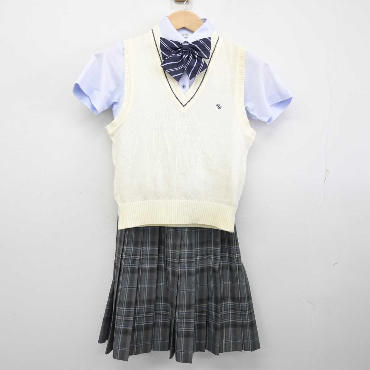 【中古】神奈川県 中央大学附属横浜中学校・高等学校 女子制服 4点 ニットベスト・シャツ・スカート Sf086201 中古制服通販パレイド