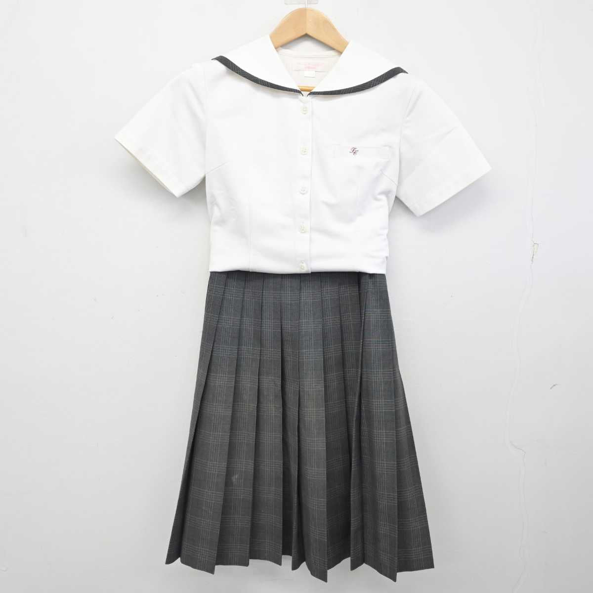 【中古】富山県 高岡商業高等学校 女子制服 2点 セーラー服・スカート Sf086849 中古制服通販パレイド