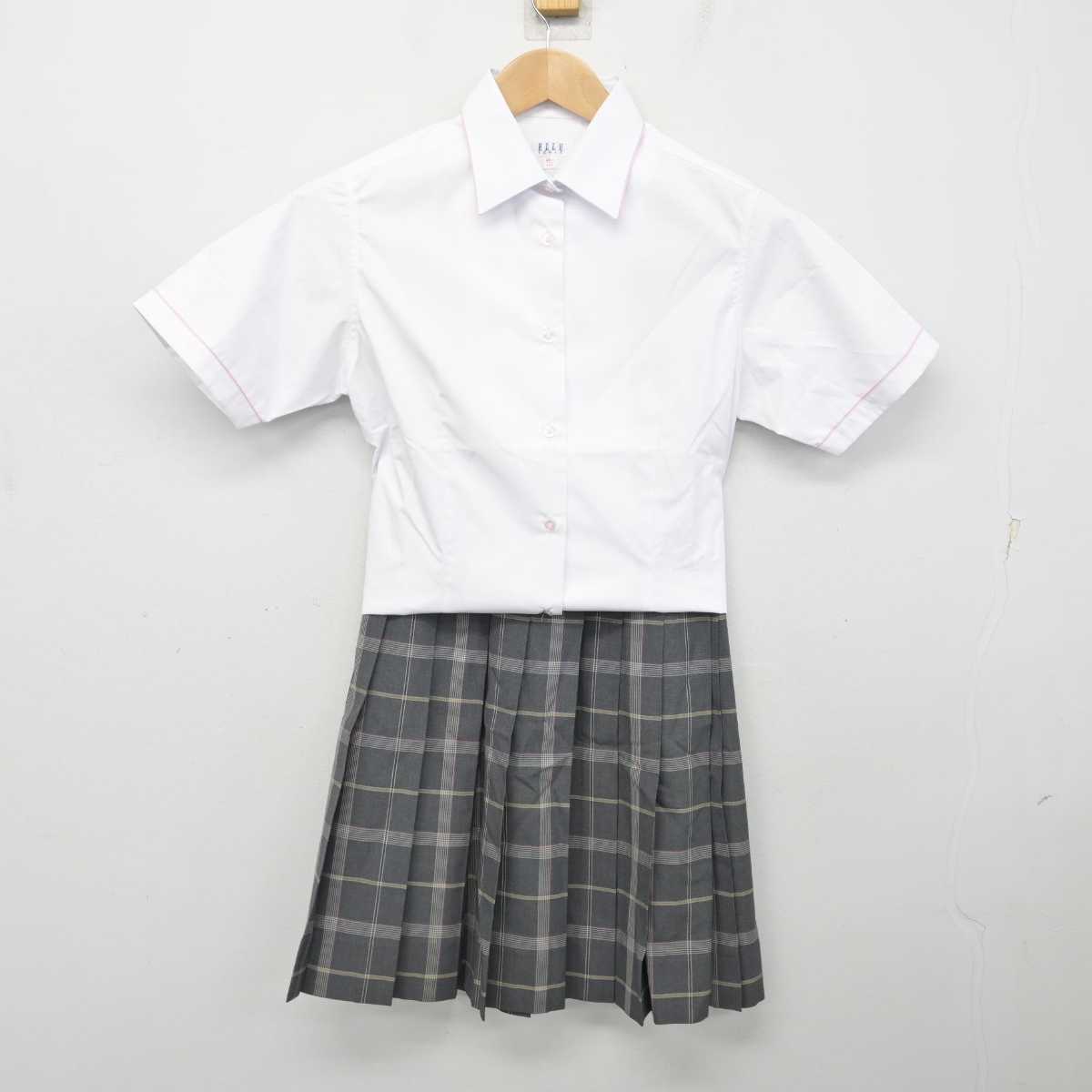【中古】愛知県 至学館高等学校 女子制服 3点 シャツ・シャツ・スカート Sf087102 中古制服通販パレイド